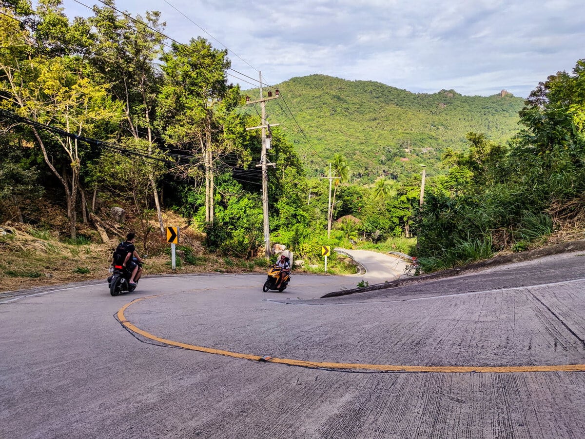 Fortbewegung Koh Samui: Roller, Taxi, Auto & Verkehr